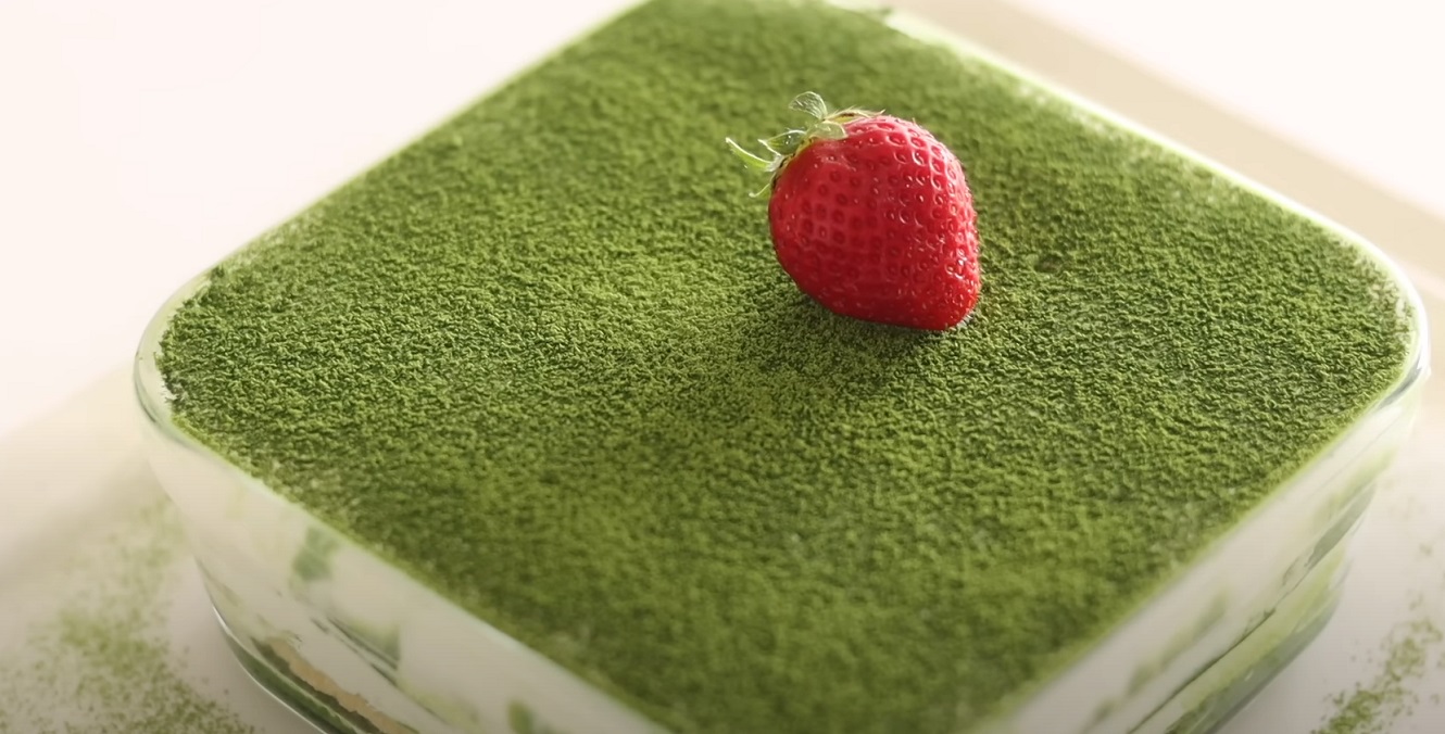 Pavê de Chocolate Branco & Chá Mate: Surpresa Refrescante!"