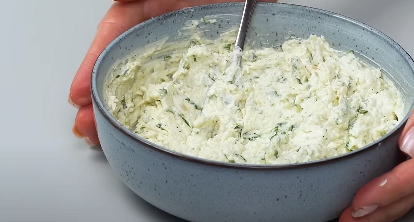 "Creme de Ricota e Ervas para Torradas"