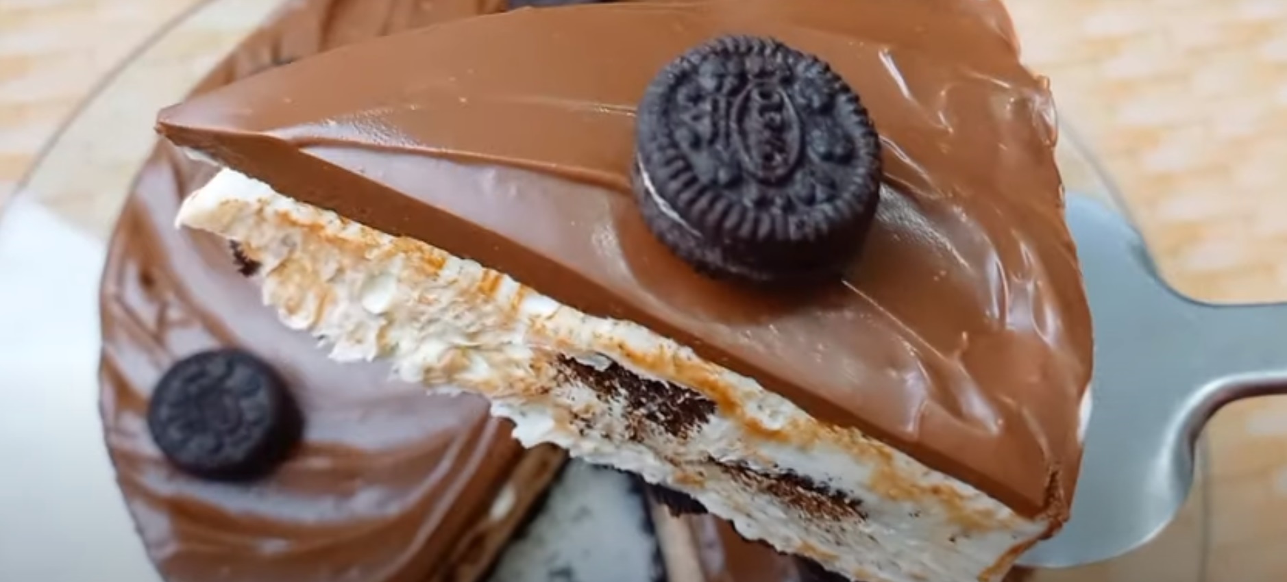 Torta Oreo com Chantilly e Ganache