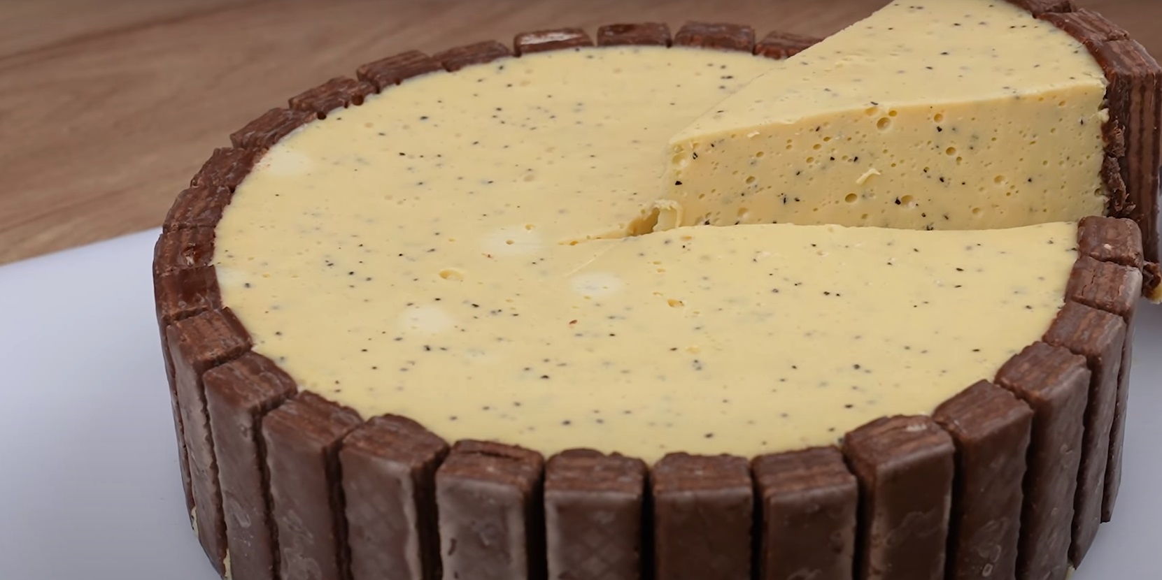 Torta Mousse de Maracujá com Bis