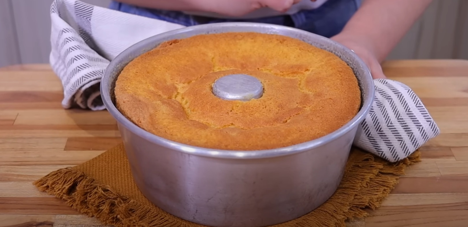 Tradicional de Bolo Fofinho Broa de Fubá com Milho